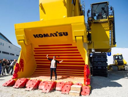 KOMATSU prefereert MODULA LIFTEN in het DISTRIBUTIE CENTER te Vilvoorde ...